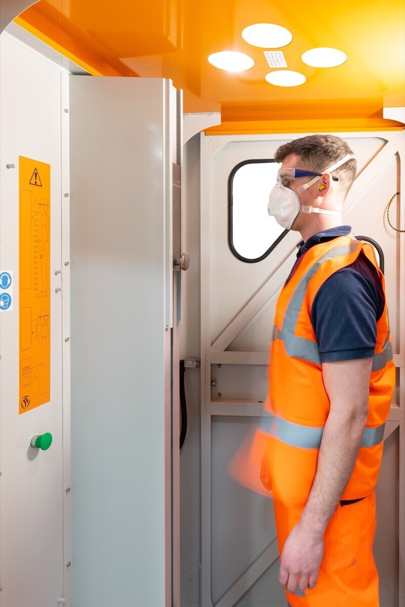 JetBlack Cleaning Booth | Dynamic Engineering